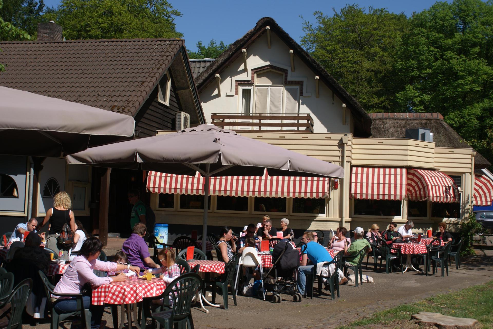 De Pyramide van Austerlitz - Nederland Fietsland