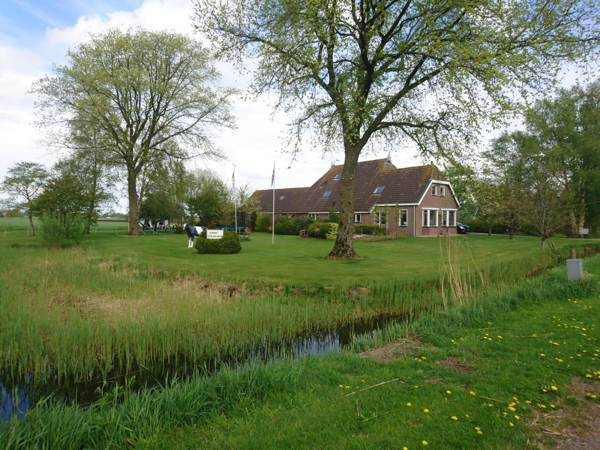 Camping 'Lyts mar Smûk' - Nederland Fietsland